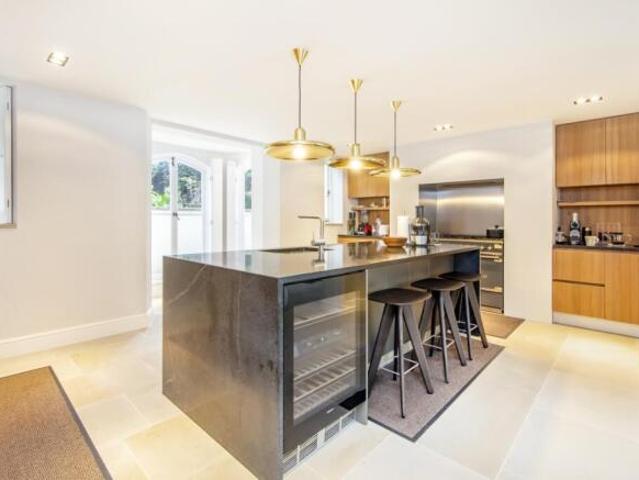 6 bedroom house for rent in Addison Road London W14