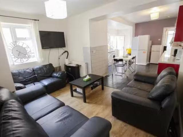 6 bedroom house for rent in Bournbrook Road, Birmingham, West.