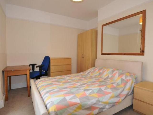 6 bedroom house for rent in Beaumont Road, Plymouth, PL4