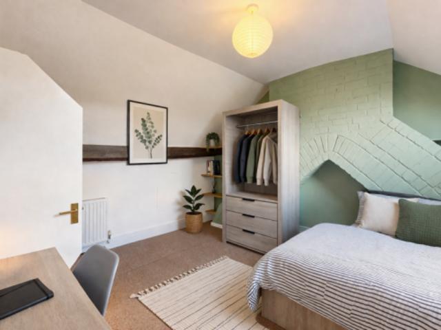 6 bedroom house for rent in Brentry Road, Bristol, BS16