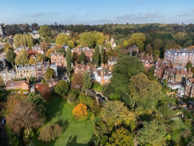 6 bedroom house for rent in Gainsborough Gardens, Hampstead, London, NW3