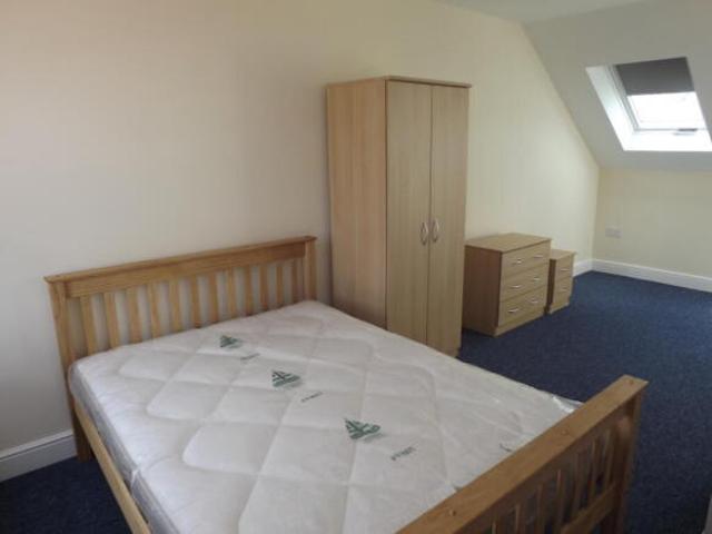 6 bedroom house for rent in Gloucester Road, Horfield, BS7