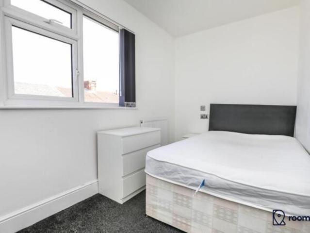 6 bedroom house for rent in Dial Street, Kensington, Liverpool, L7