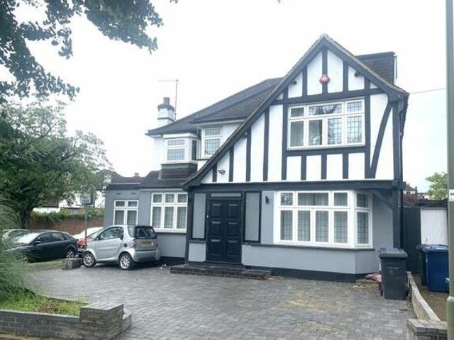 6 Bedroom House For Rent In Edgware