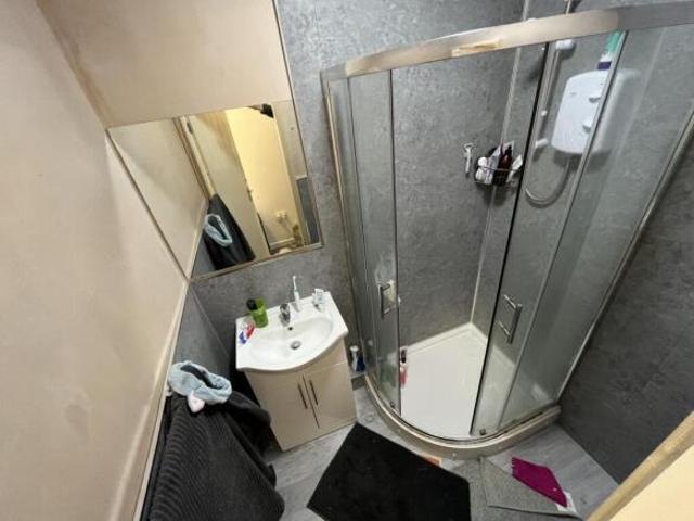 6 bedroom house for rent in Egerton Road, Liverpool, L15