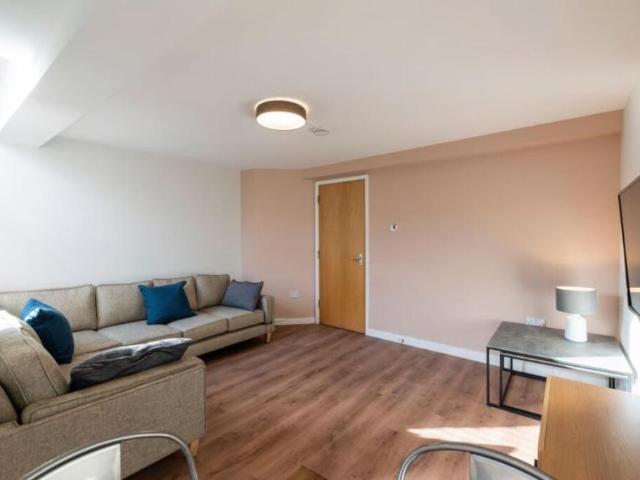 6 bedroom house for rent in Eighth Avenue, Newcastle upon Tyne, NE6