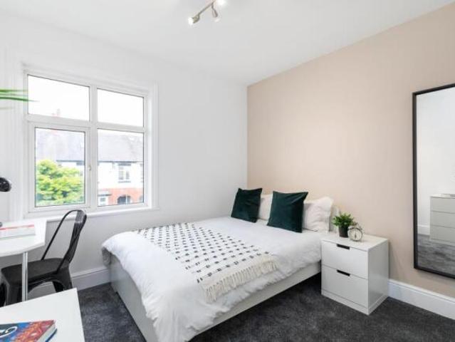 1 bedroom house share for rent in Estcourt Avenue, Leeds, LS6