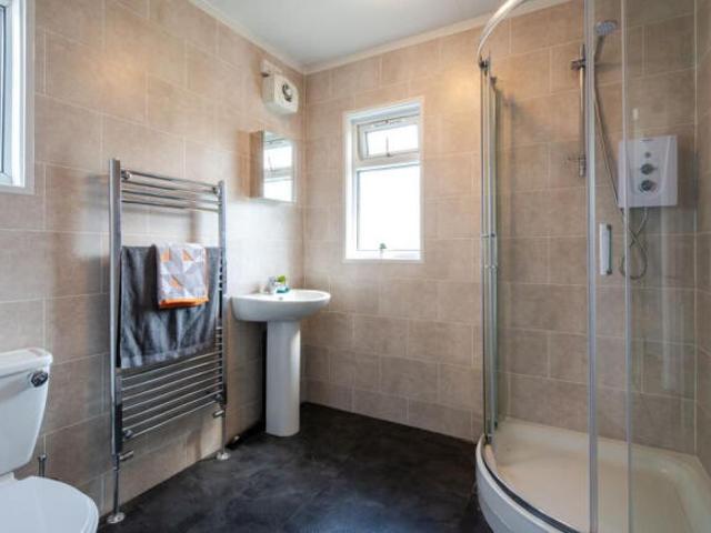 6 bedroom house for rent in ESTCOURT TERRACE, Leeds, LS6