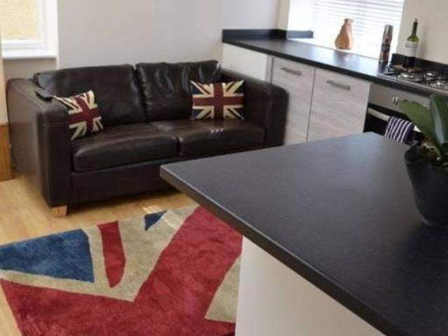6 bedroom house for rent in Forest Road LE11 3NP LE11