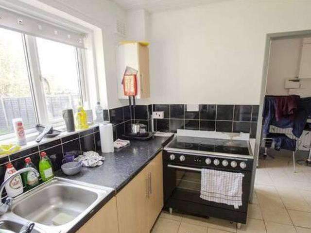 6 bedroom house for rent in Fladbury Crescent Birmingham B29