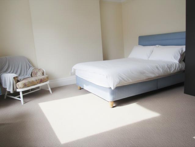 6 bedroom house for rent in Frederica Road, Winton, Bournemouth, BH9