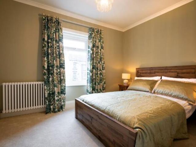 6 bedroom house for rent in Harlow Moor Drive, HARROGATE, HG2