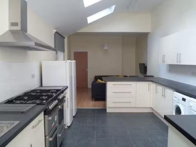 6 bedroom house for rent in Heeley Road, Birmingham, West Midl.