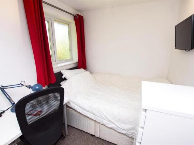 6 bedroom house for rent in Heeley Road, Birmingham, West Midlands, B29
