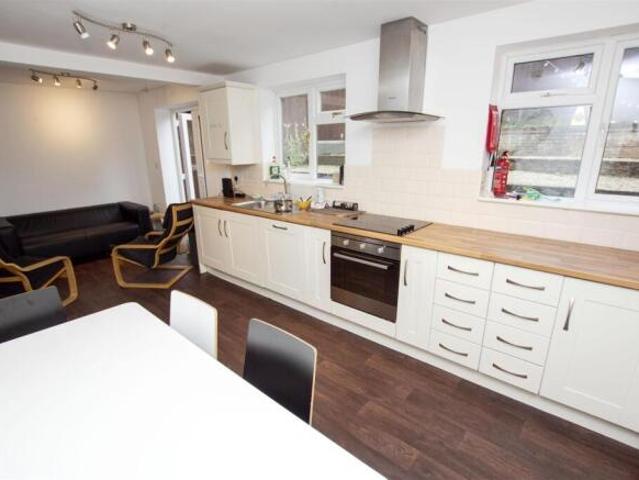 6 bedroom house for rent in Heeley Road, Birmingham, West Midlands, B29