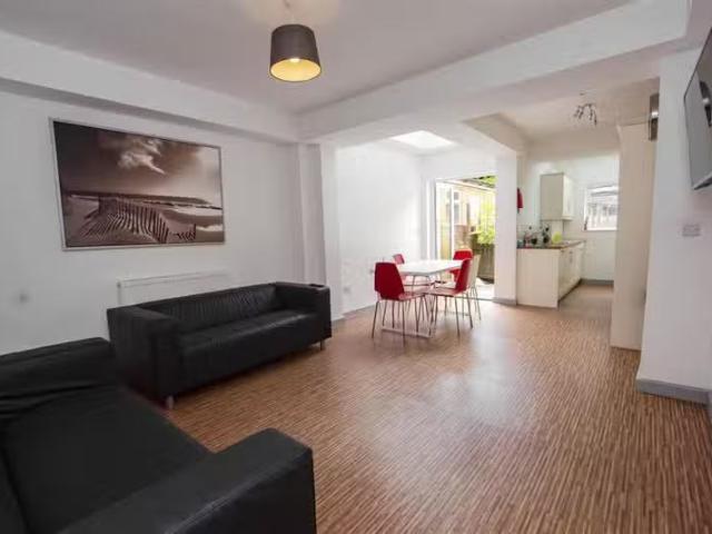 6 bedroom house for rent in Hubert Road, Birmingham, West Midl.