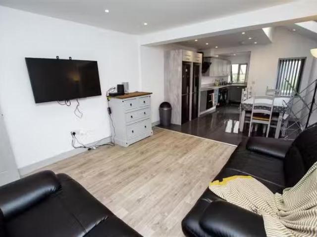 6 bedroom house for rent in Hubert Road, Birmingham, West Midl.