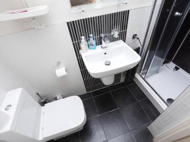 6 bedroom house for rent in Hubert Road, Birmingham, West Midlands, B29