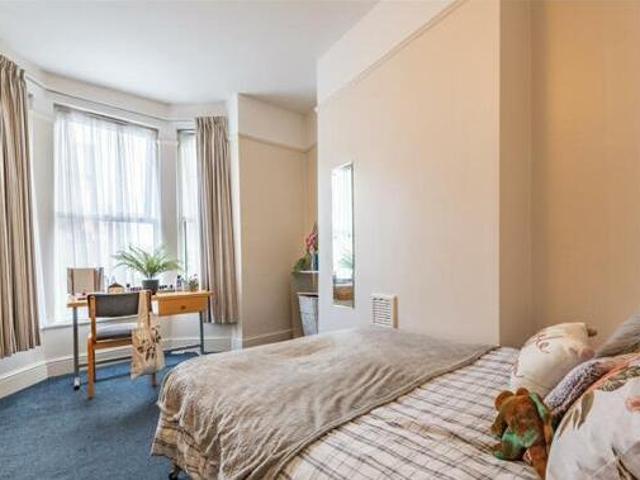 6 Bedroom House For Rent In Hyde Park