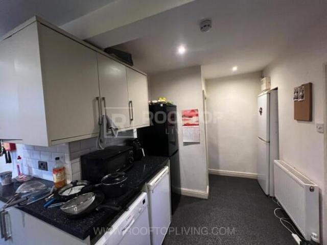 6 bedroom house for rent in Inglewood Terrace, Leeds, LS6