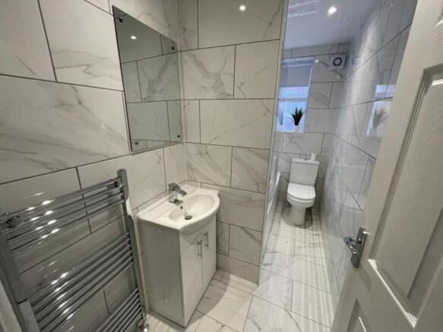 6 bedroom house for rent in Langdale Road, Liverpool, L15