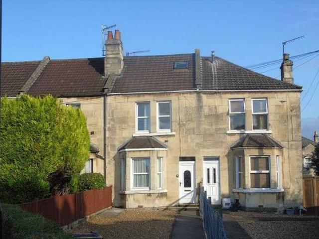 6 bedroom house for rent in Livingstone Road P1438 BA2