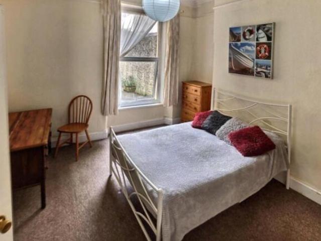 6 bedroom house for rent in May Terrace, Plymouth, Devon, PL4