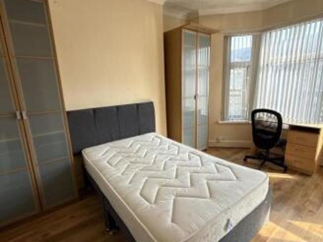 6 bedroom house for rent in Mackintosh Place, Cardiff, CF24