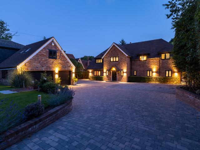 6 bedroom house for rent in Marshals Drive, St. Albans, AL1