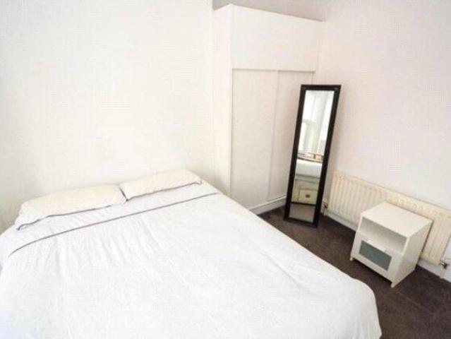 6 bedroom house for rent in Mistletoe Road, Jesmond, Newcastle Upon Tyne, NE2