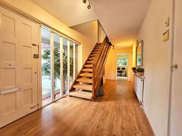 6 bedroom house for rent in Norlands Crescent, Chislehurst BR7
