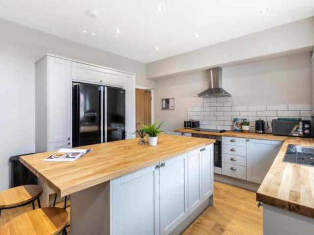 6 bedroom house for rent in Norwood Road, Leeds, LS6