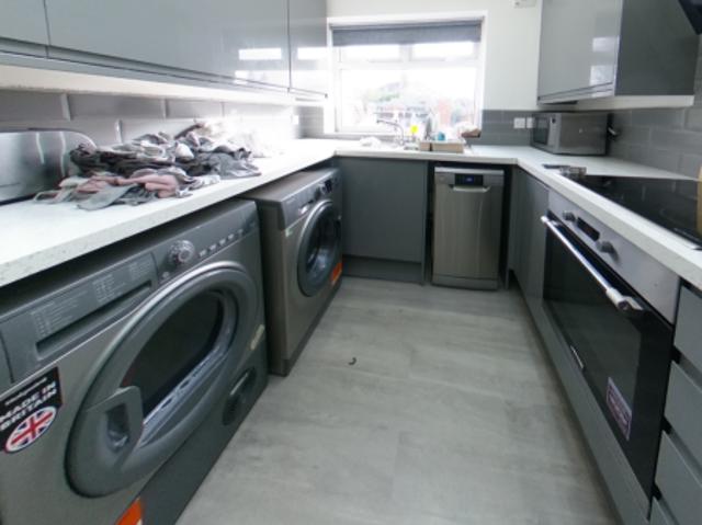 6 bedroom house for rent in Newport View, Leeds, West Yorkshire, LS6