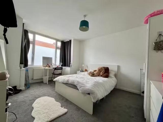 6 bedroom house for rent in Ninth Avenue, Filton, Bristol, BS7