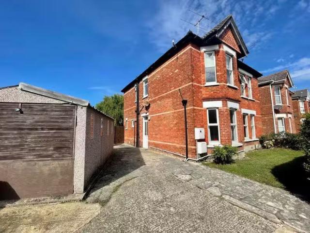 6 bedroom house for rent in Student Six Bedrooms, Charminster.