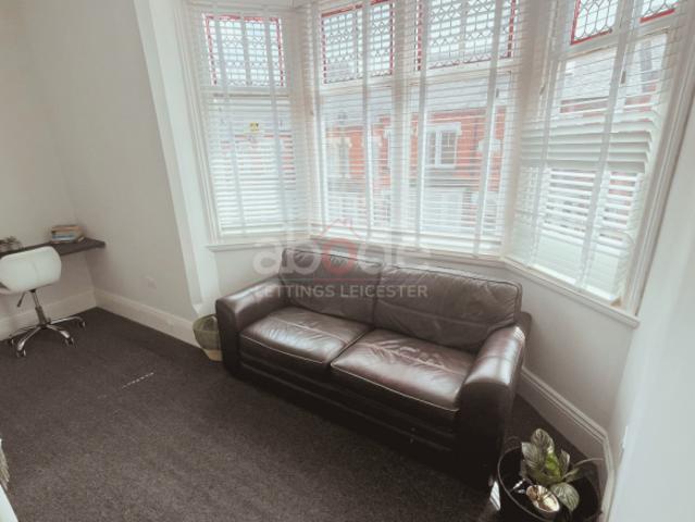 6 bedroom house for rent in Stretton Road, Leicester, Leicestershire, LE3