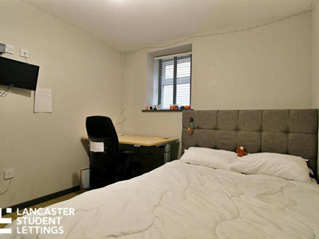 6 bedroom house for rent in Phoenix Street, Lancaster, LA1