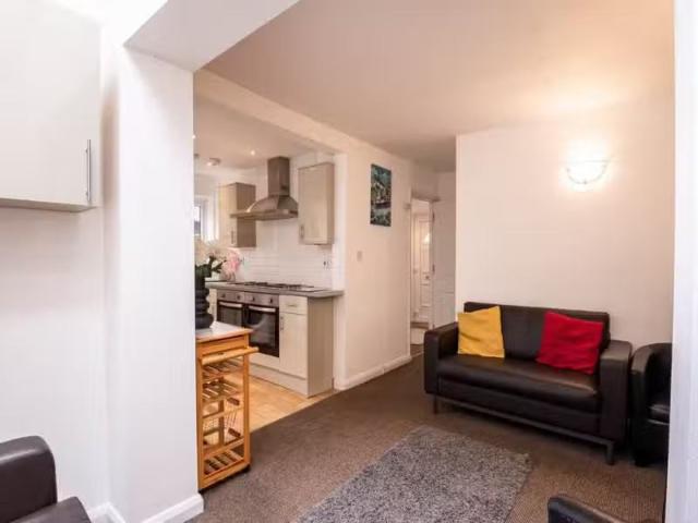 6 bedroom house for rent in Princes Way, Canterbury, Kent, CT2