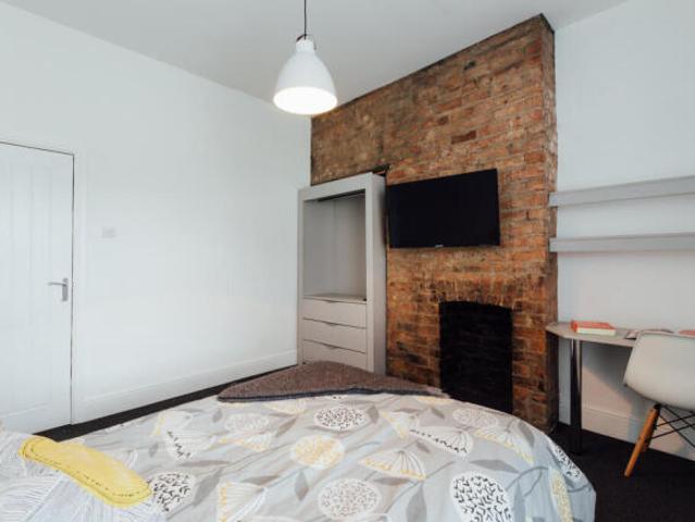6 bedroom house for rent in Princes Road, Hull, HU5