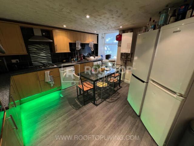 6 bedroom house for rent in Providence Avenue, Leeds, LS6