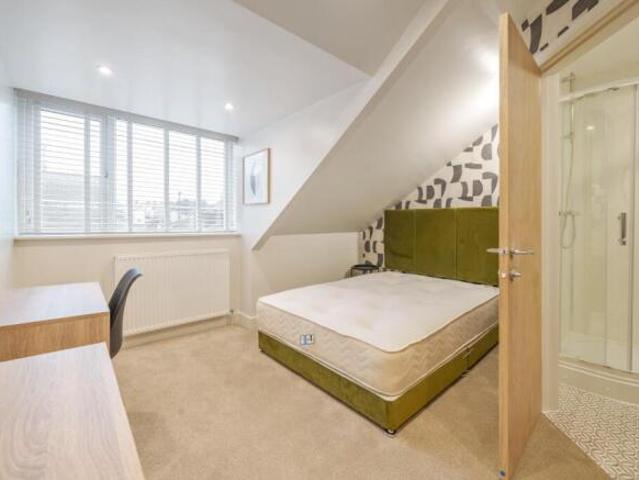 6 bedroom house for rent in Radnor Street, Plymouth, PL4
