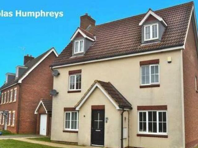 6 bedroom house for rent in The Runway AL10