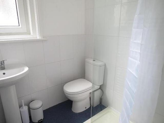 6 bedroom house for rent in Truscott Avenue, BH9