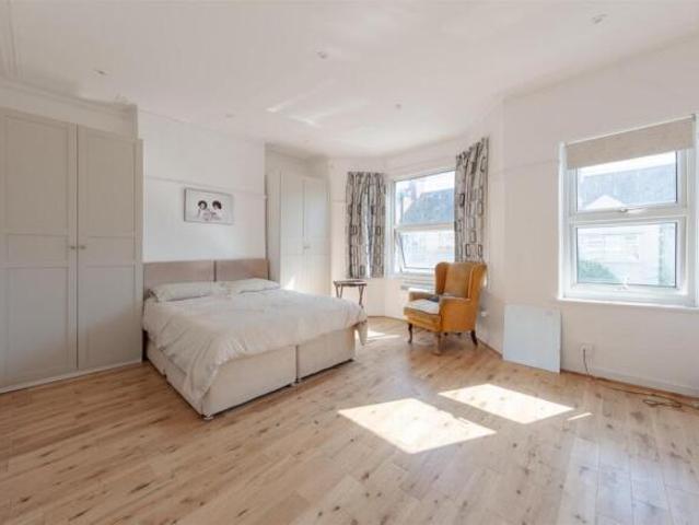6 bedroom house for rent in Tulsemere Road, London, SE27