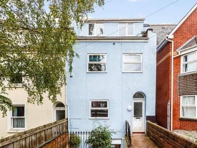 6 bedroom house for rent in York Terrace Exeter Devon EX4