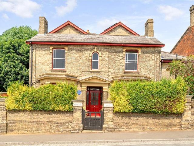 6 bedroom house for sale