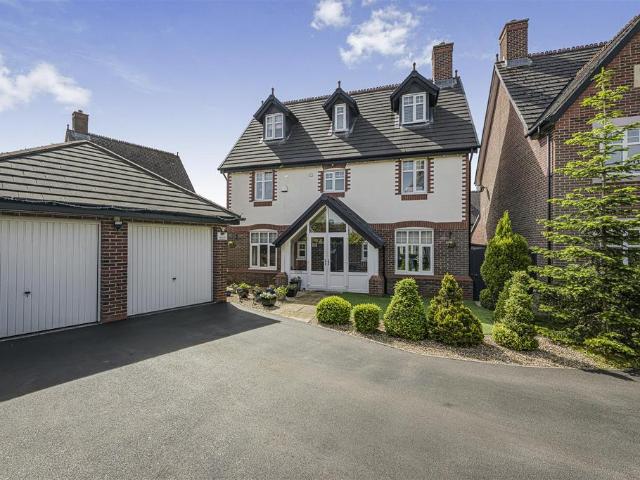 6 bedroom house for sale