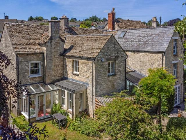 6 bedroom house for sale