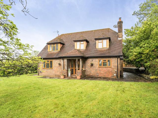 6 bedroom house for sale