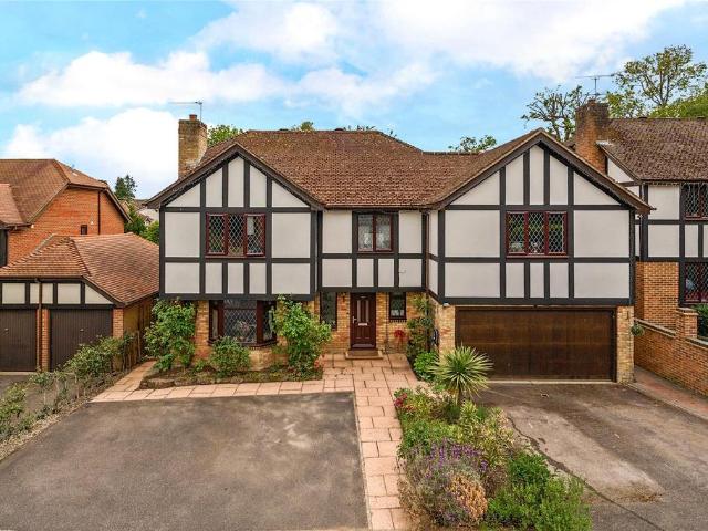 6 bedroom house for sale